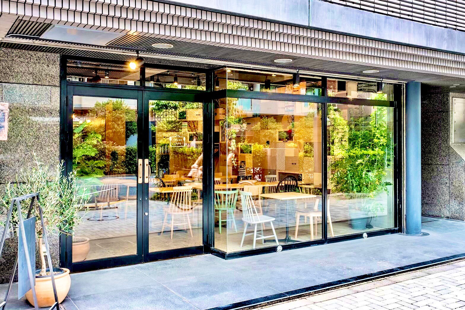 TRUNK CAFE【多国籍料理 / 中央区八丁堀】 – Wine's HEART